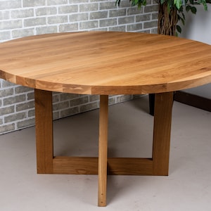 Round Oak Table, Round Wood Dining Table on Pedestal Base, Pedestal ...