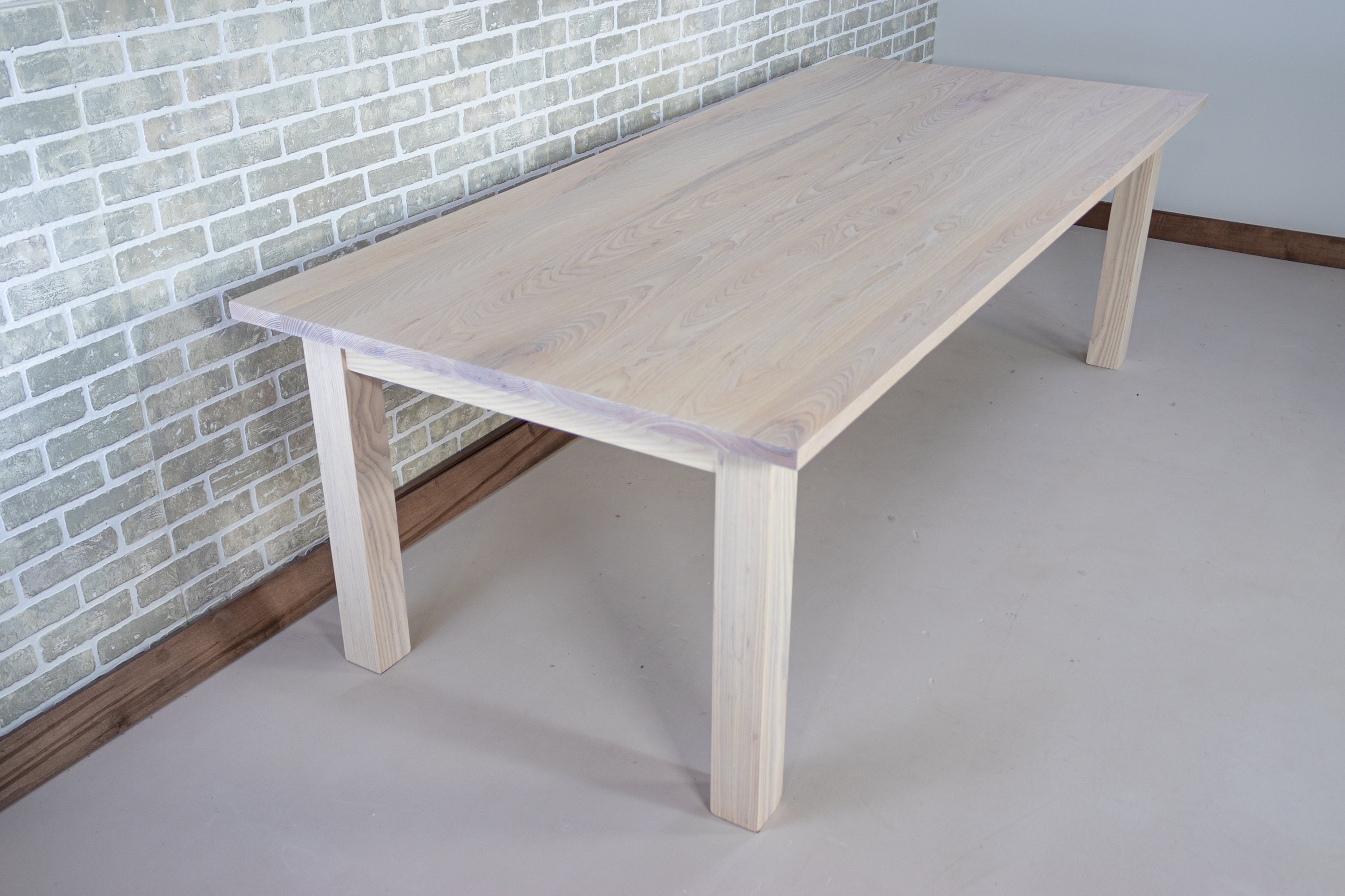 White table wood store