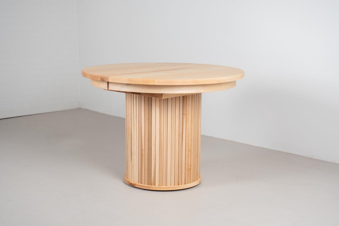 Extending Round Dining Table, Round Maple Table With Leaves, Extendable ...