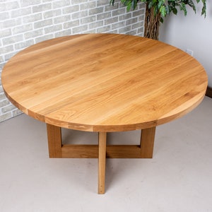 Round Oak Table, Round Wood Dining Table on Pedestal Base, Pedestal ...