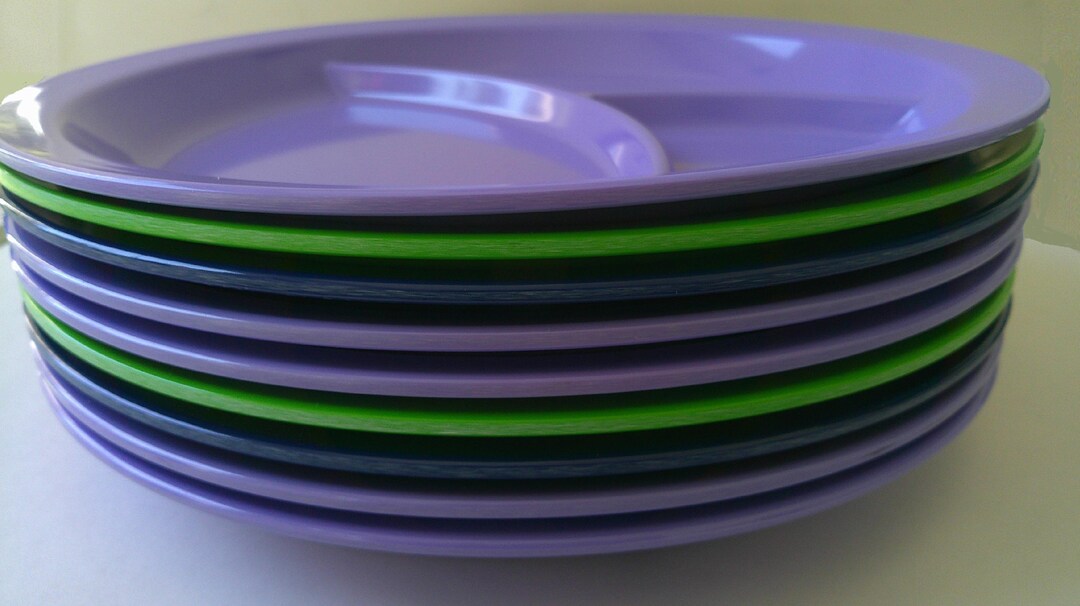 Retro Melamine Picnic Plates Set Three Sections Nine Plates in Assorted ...