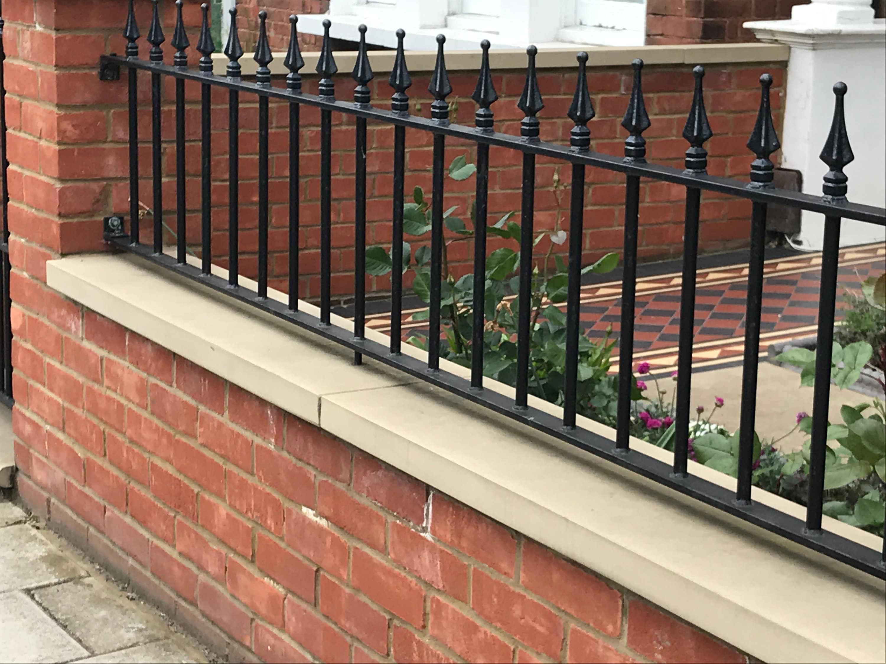 Low Wall Metal Railing , Panels Made to Size , Steel Fencing ...