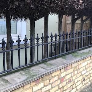 Low Wall Metal Railing , Panels Made to Size , Steel Fencing ...