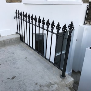 Low Wall Metal Railing , Panels Made to Size , Steel Fencing ...