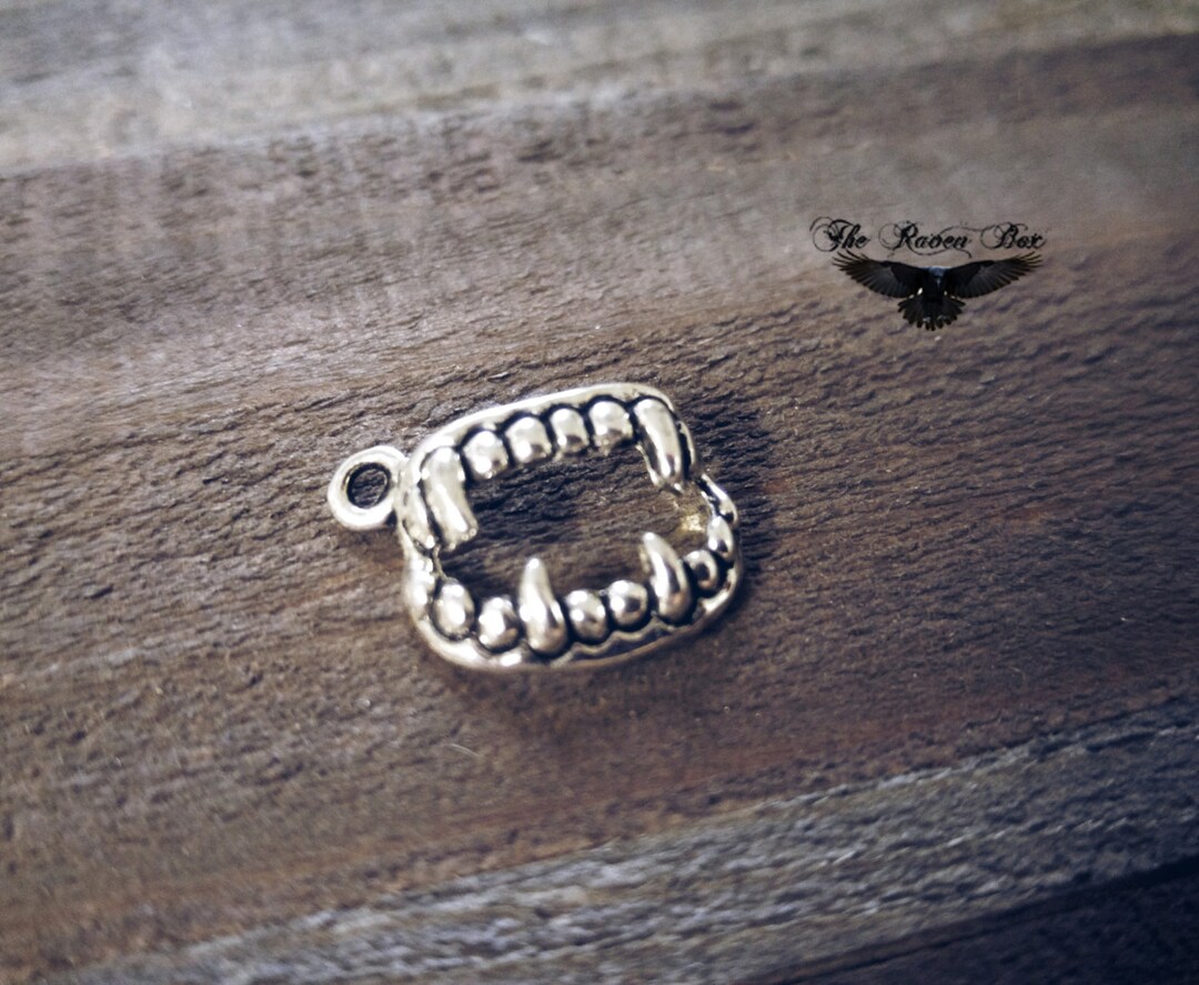 Vampire Charm Vampire Pendant Vampire Fangs Creepy Charm Halloween ...
