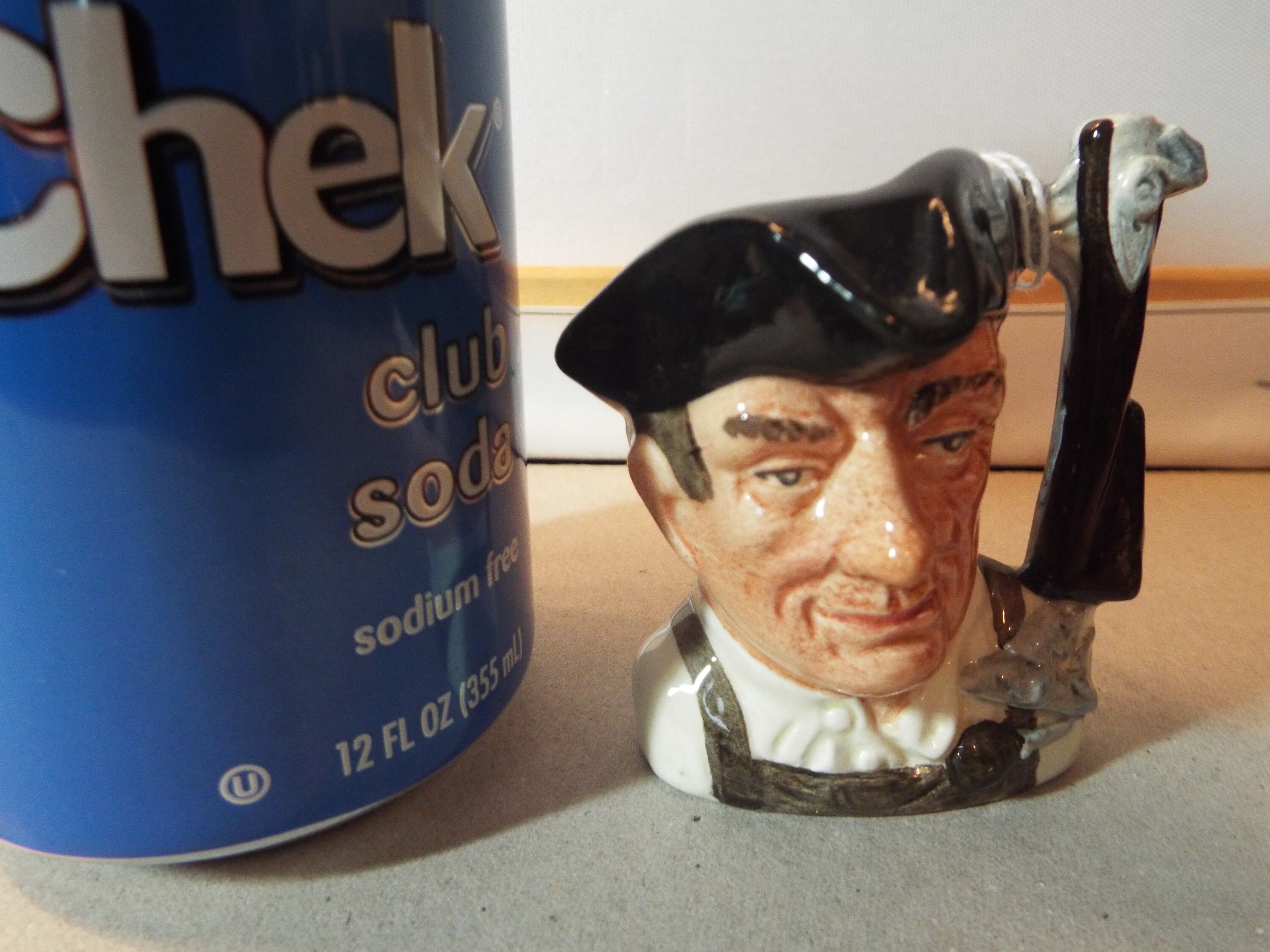 Sculpture Royal Doulton Mini Toby Jug Gaoler D6584 2 34 inch 1963-83 ...