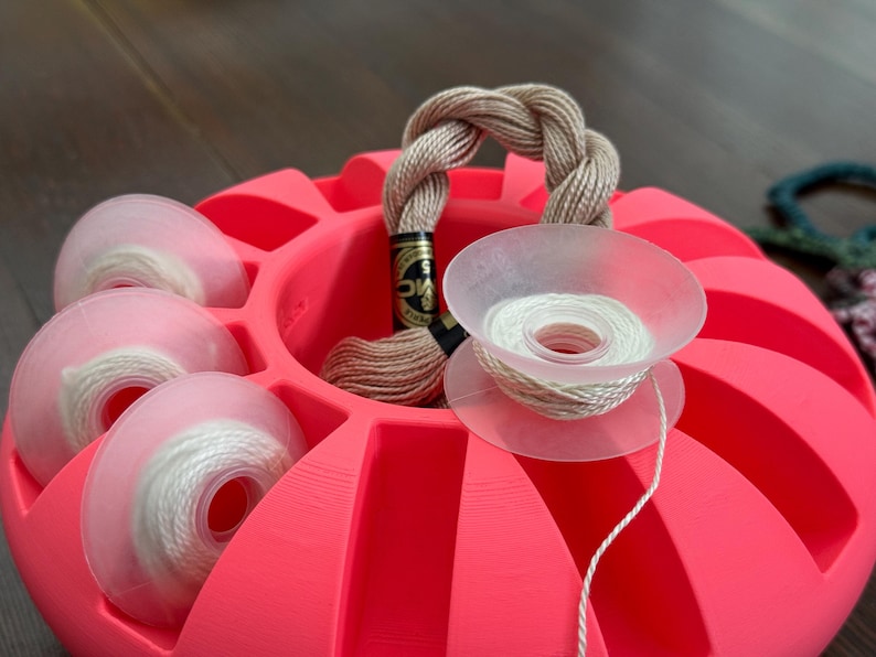 Bobbinship S12 STL File - 3D Printed Thread Bobbin Caddy - Etsy
