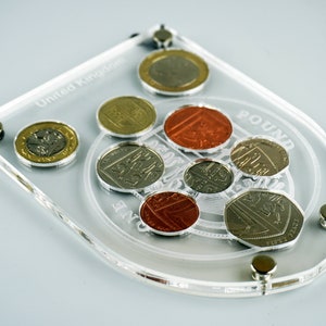 The Royal Shield of UK Pound Sterling Coin Holder (with 2 Pound) - Etsy UK