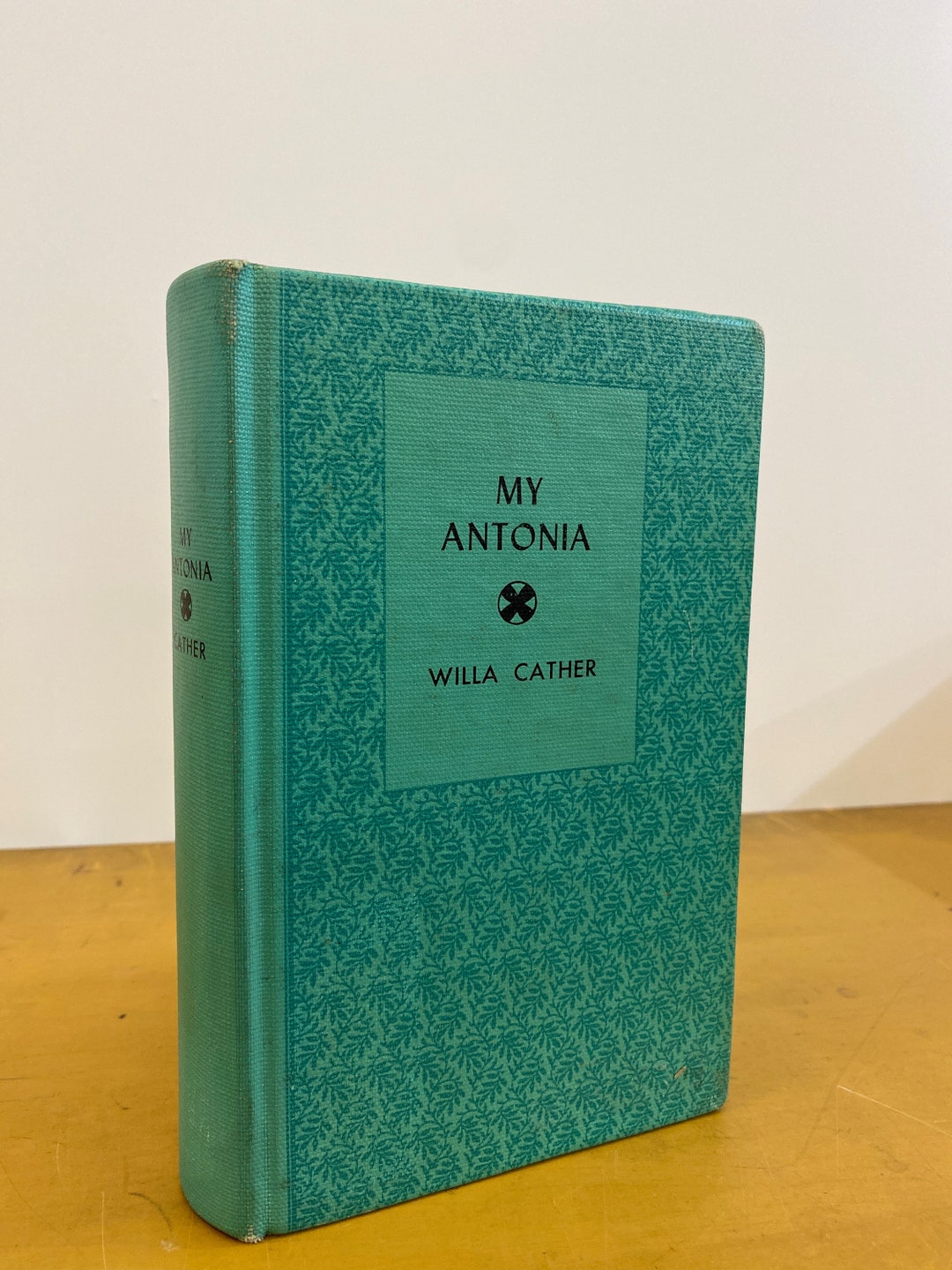 My Antonia 1970 Library Edition Vintage Book Book Decor Etsy