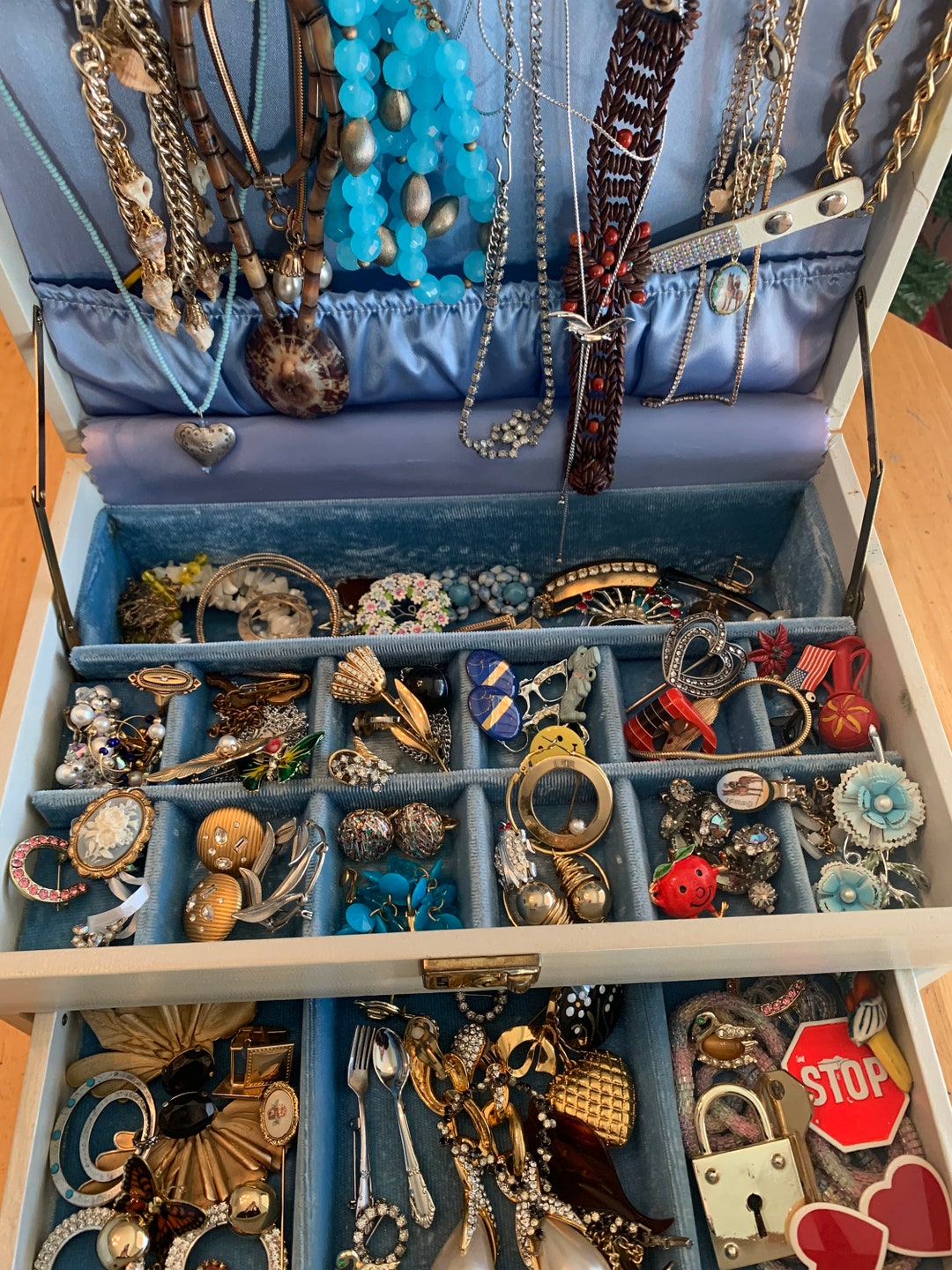 Jewelry Lot, Costume Jewelry, Vintage Earrings, Jewelry Box - Etsy