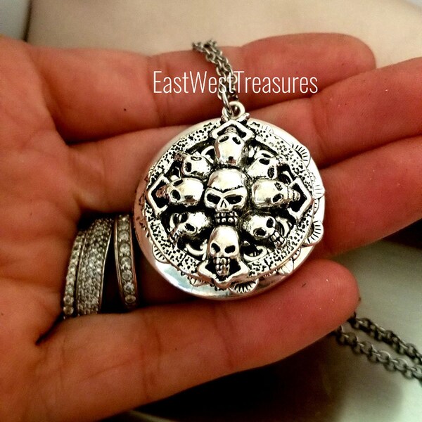 Gothic Locket - Etsy