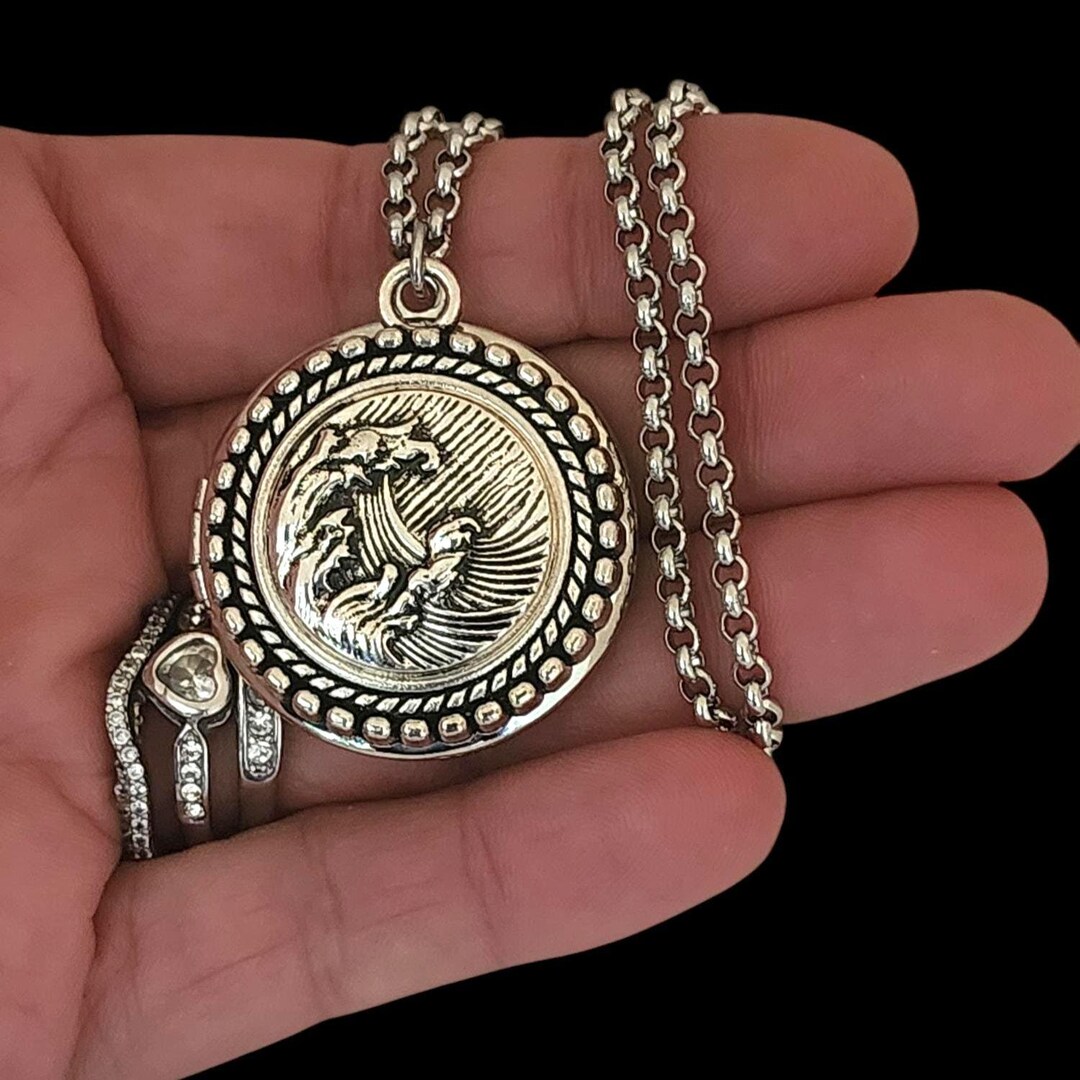 Custom Beach Ocean Wave Photo Locket Necklace Personalized With Picture ...