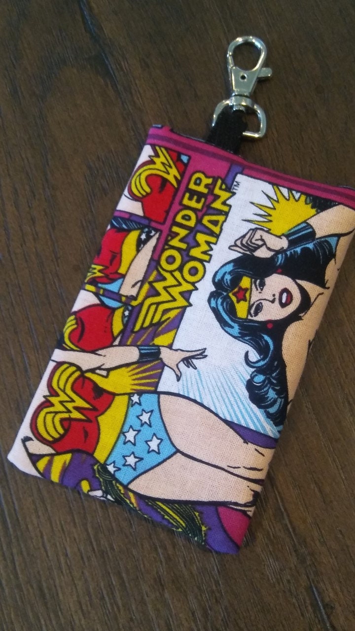 Wonder Woman Tissue Holder W/ Lobster Swivel Clasp - Includes Tissue ...