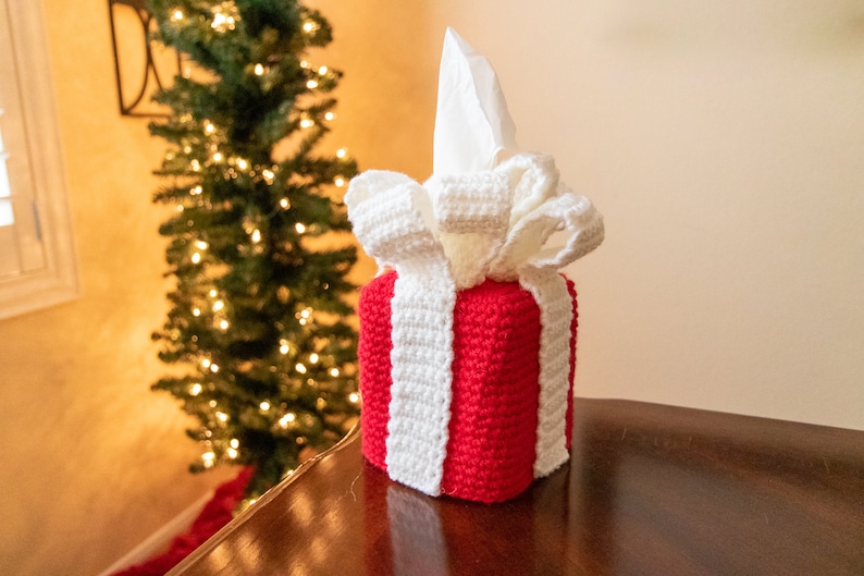 CROCHET GIFT Tissue Box Cover PATTERN for Christmas or Birthdays * Red ...