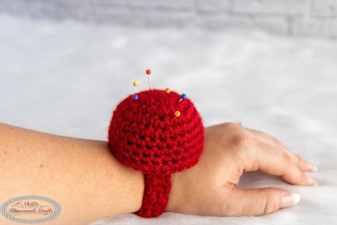 Crochet Wrist Pincushion Pattern | Crochet Pin Cushion Pattern | Pin ...