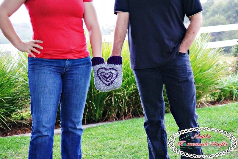 Crochet Pattern: Smitten Mitten to Hold Hands With Your Loved | Etsy