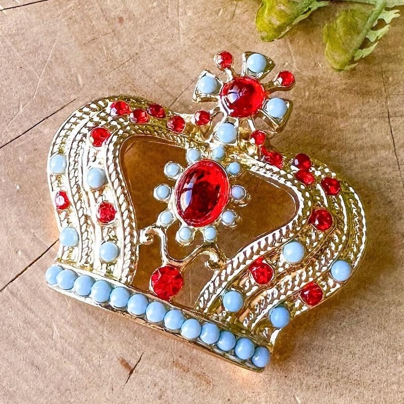 Crown Pin - Etsy