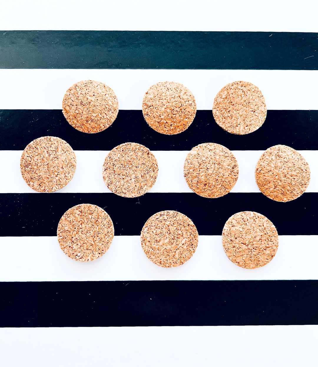 Self Adhesive Cork Pads | Cork Surface Protection | 15mm Round Cork ...