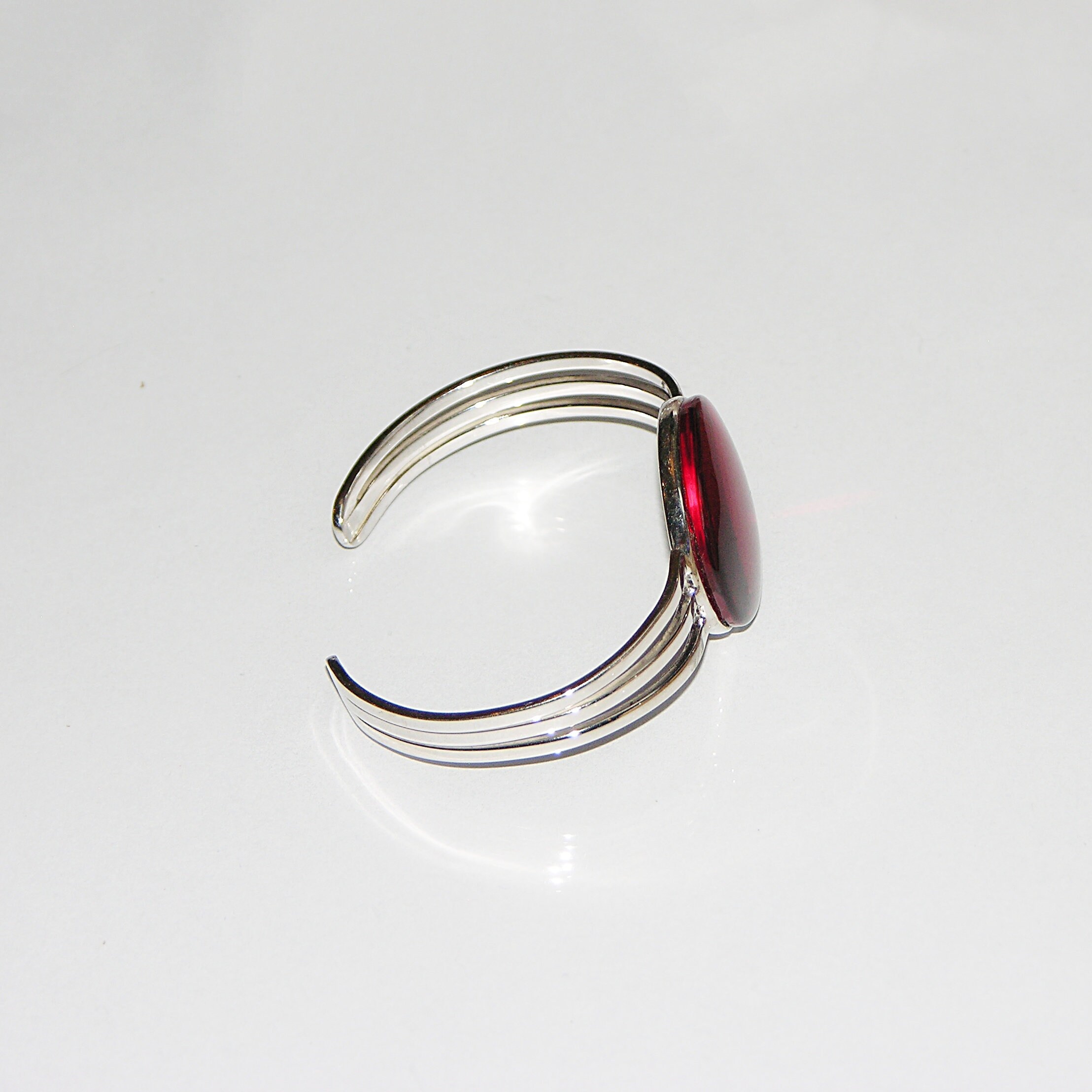 Red baltic amber and sterling silver bracelet - Etsy Polska