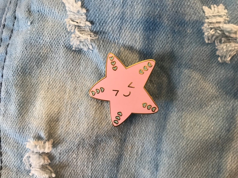 Starfish Enamel Pin - Etsy