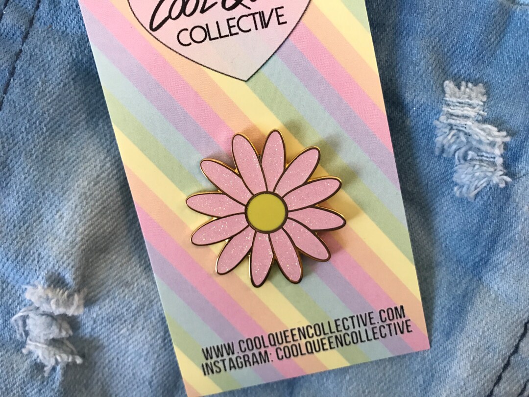 Daisy Enamel Pin - Etsy