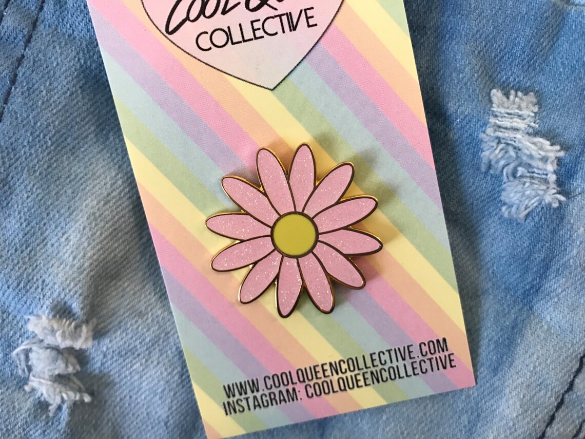 Daisy Enamel Pin - Etsy