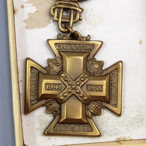WW2 UDC Military Service Cross . YMU4683 - Etsy
