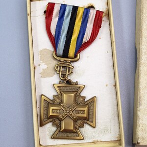WW2 UDC Military Service Cross . YMU4683 - Etsy