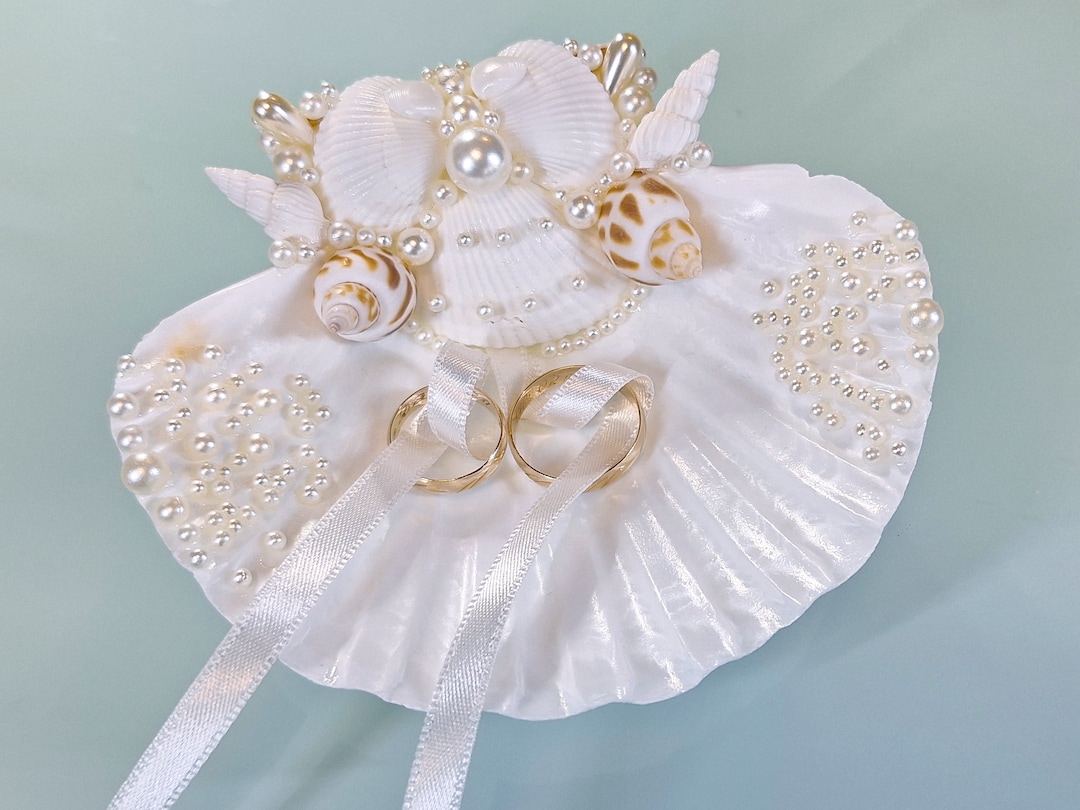 Romantic Sea Shell Ring Holder, Seashell Ring Holder, Wedding Ring ...