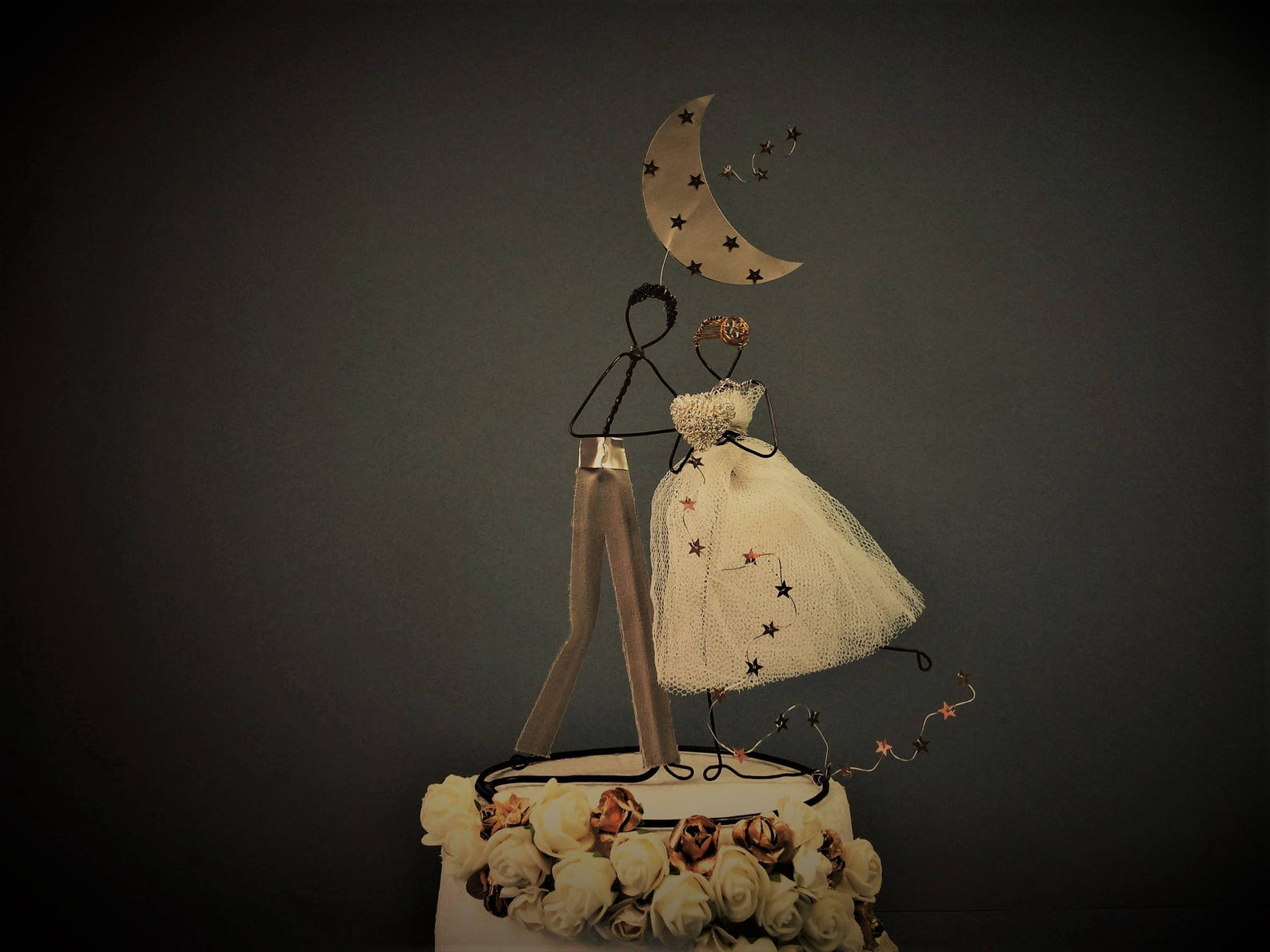 Custom wedding cake topper Wire cake topper figurine Wedding | Etsy