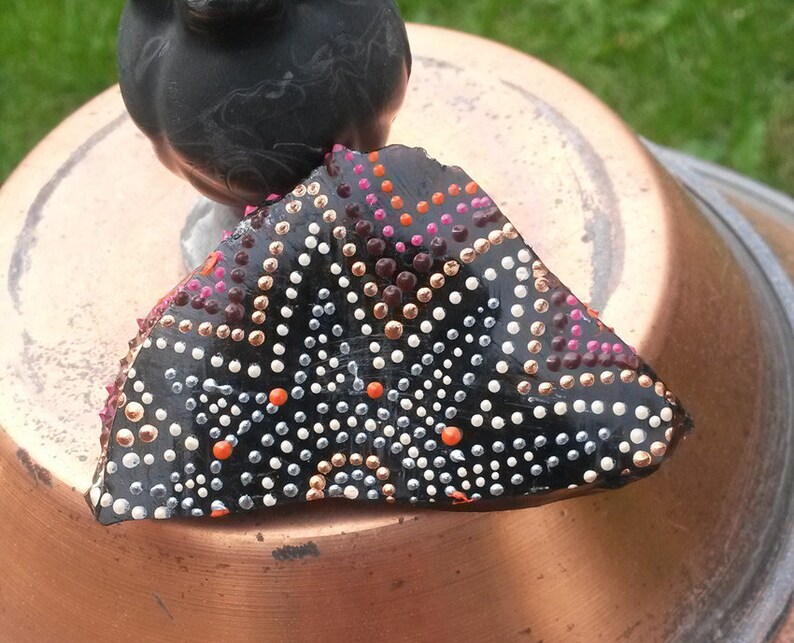 Hand Painted Obsidian, Dot Art, Home Décor, Meditation Rock, Interior ...