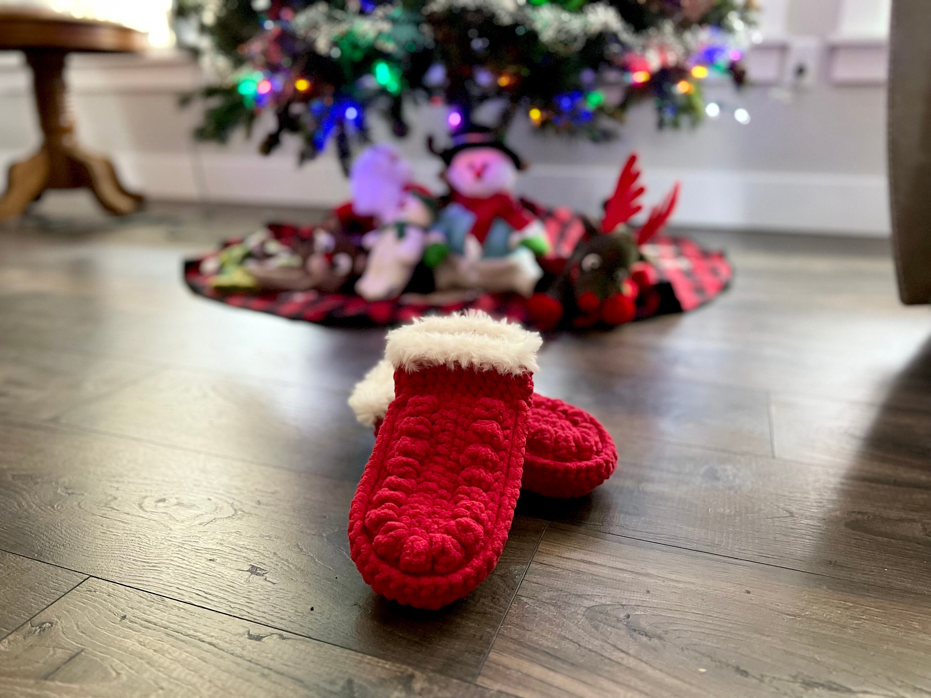 Christmas Slippers, Santa House Slippers, Holiday House Shoes, Santa ...