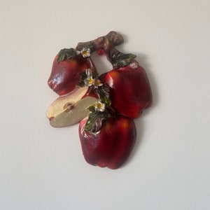 Vintage MCM 1950's APPLE Resin Wall Art Hanging | Farmhouse Home Decor ...