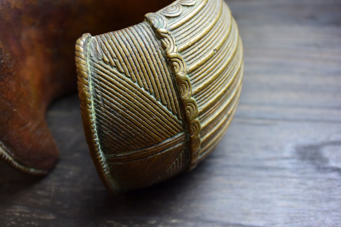 ART TRIBAL bracelet esclave en bronze gravé ETHNIQUE Afrique | Etsy