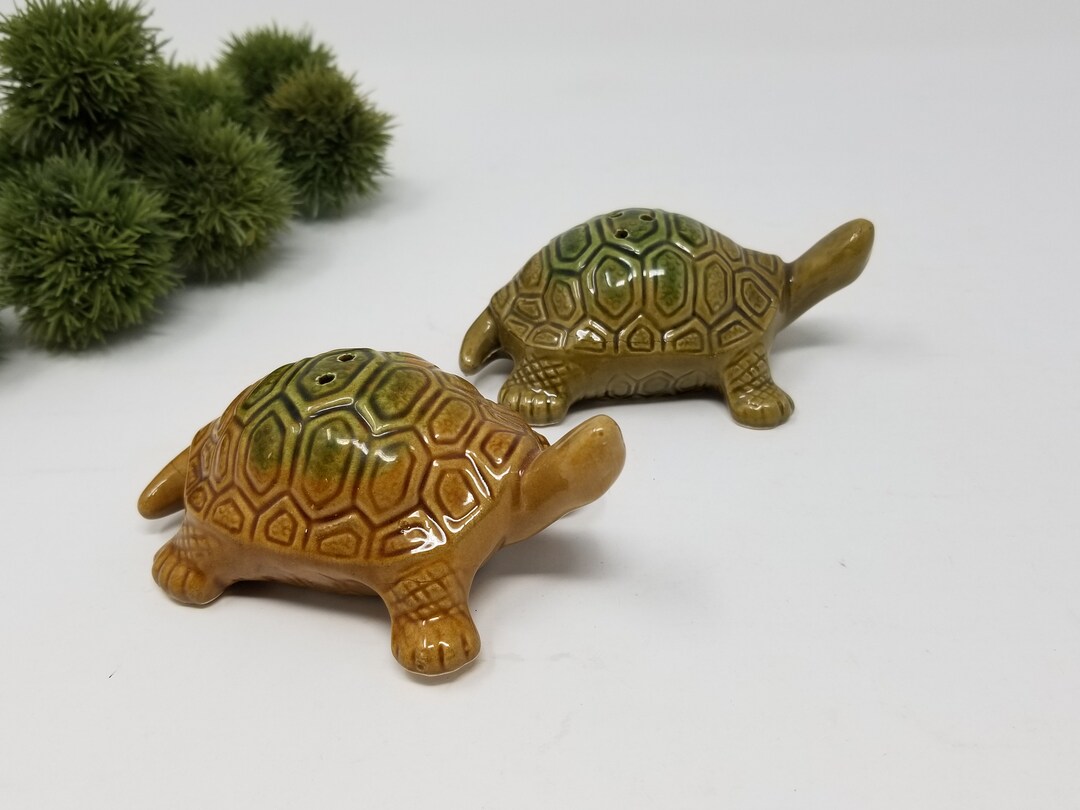 Vintage Ceramic Turtle Salt & Pepper Shakers ~ Made in Japan ~ Mid ...