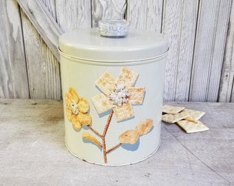 Vintage Red Krispy Kan With Blue Magic Dri-nob - Etsy