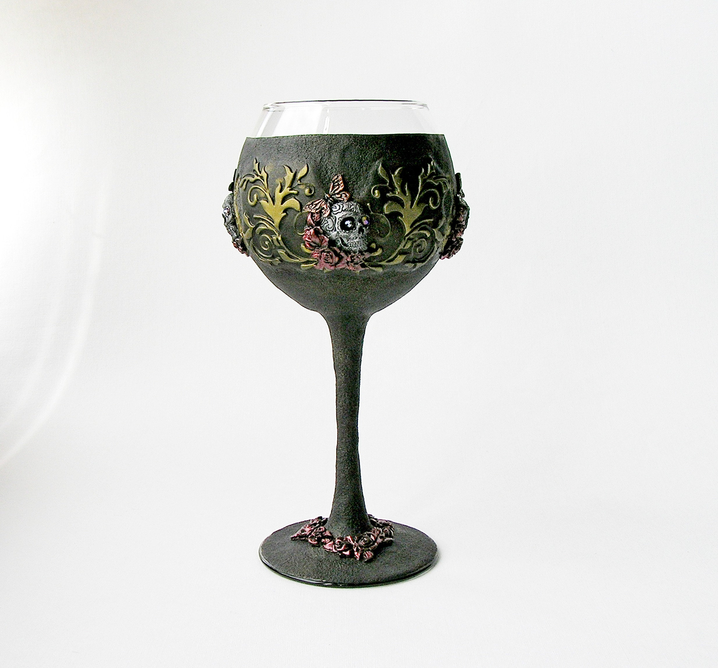 This Gothic Victorian-style Skull Goblet Steampunk Wine Glass Halloween ...
