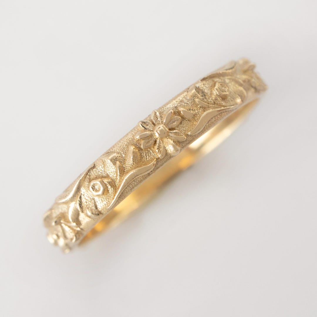 Spring Breeze Ring | Vintage Style Engagement Ring | Unique Antique ...