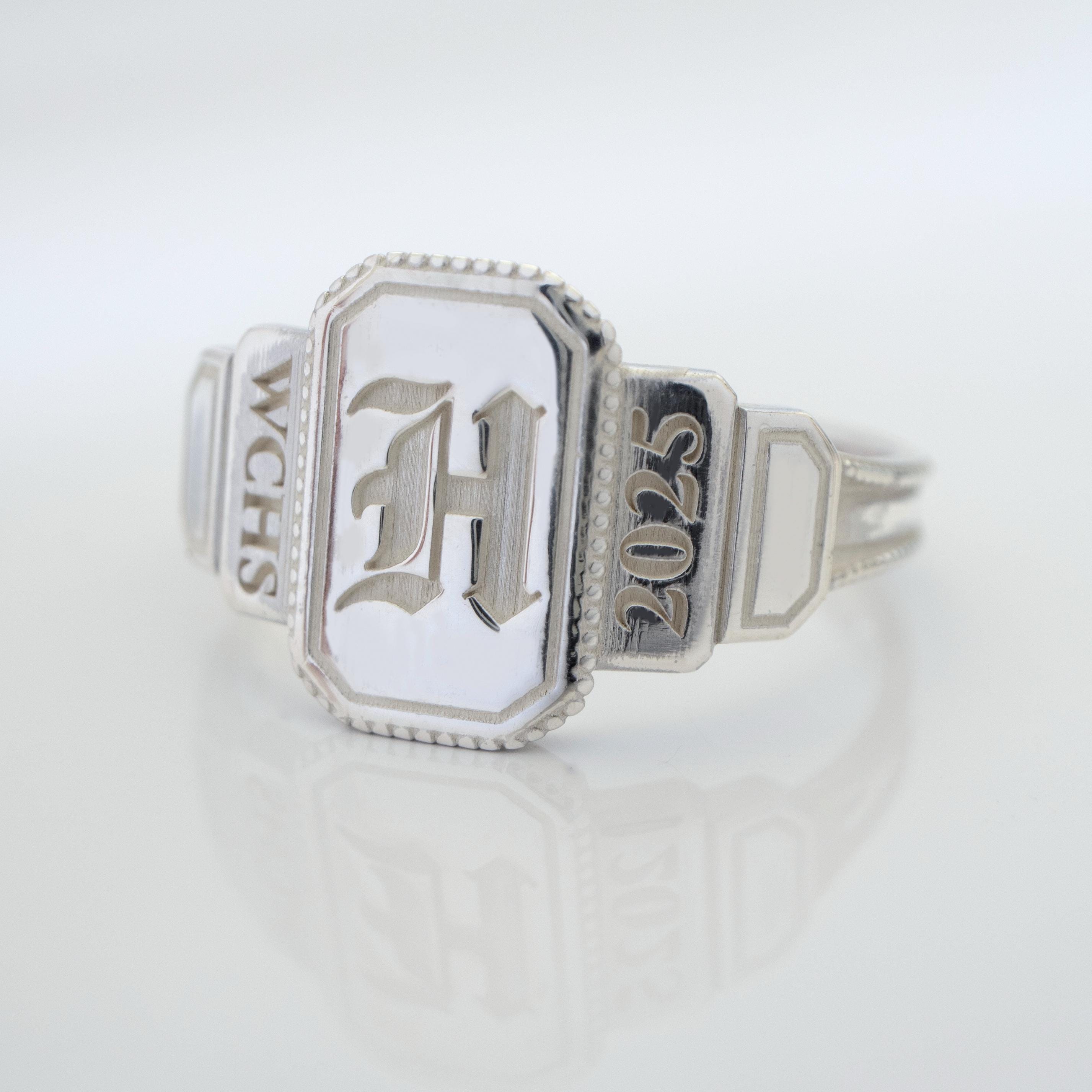 Vintage Style Solid Gold Graduation Ring: Class of 2026 Carved Ring - Etsy