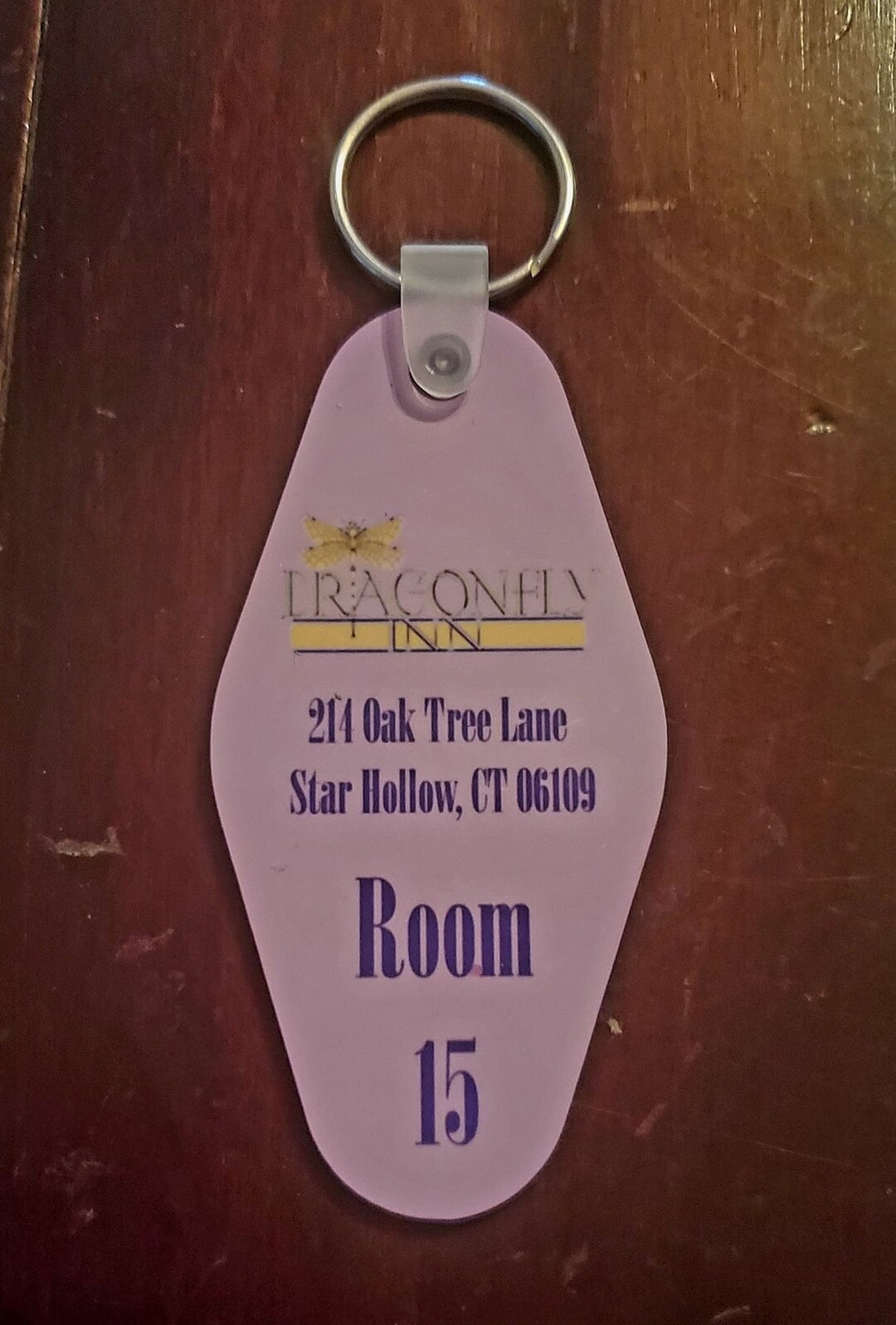 Dragonfly Inn Motel Style Keychain - Etsy