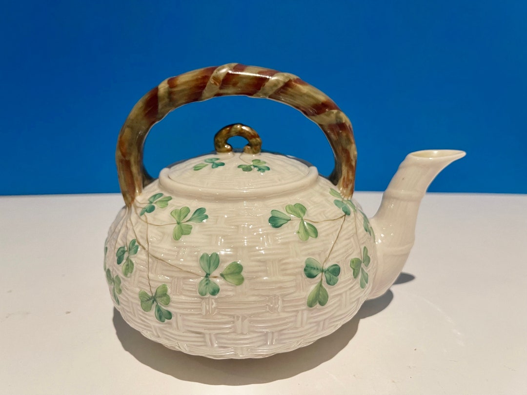 Antique Belleek Shamrock Teapot/kettle 3d Black Mark Ca1926-1946 - Etsy