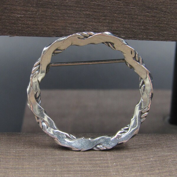 Silver Circle Pin - Etsy