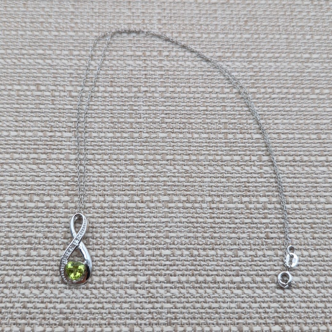 18 Inch Sterling Silver Peridot and Diamond Chip Necklace A5549 - Etsy