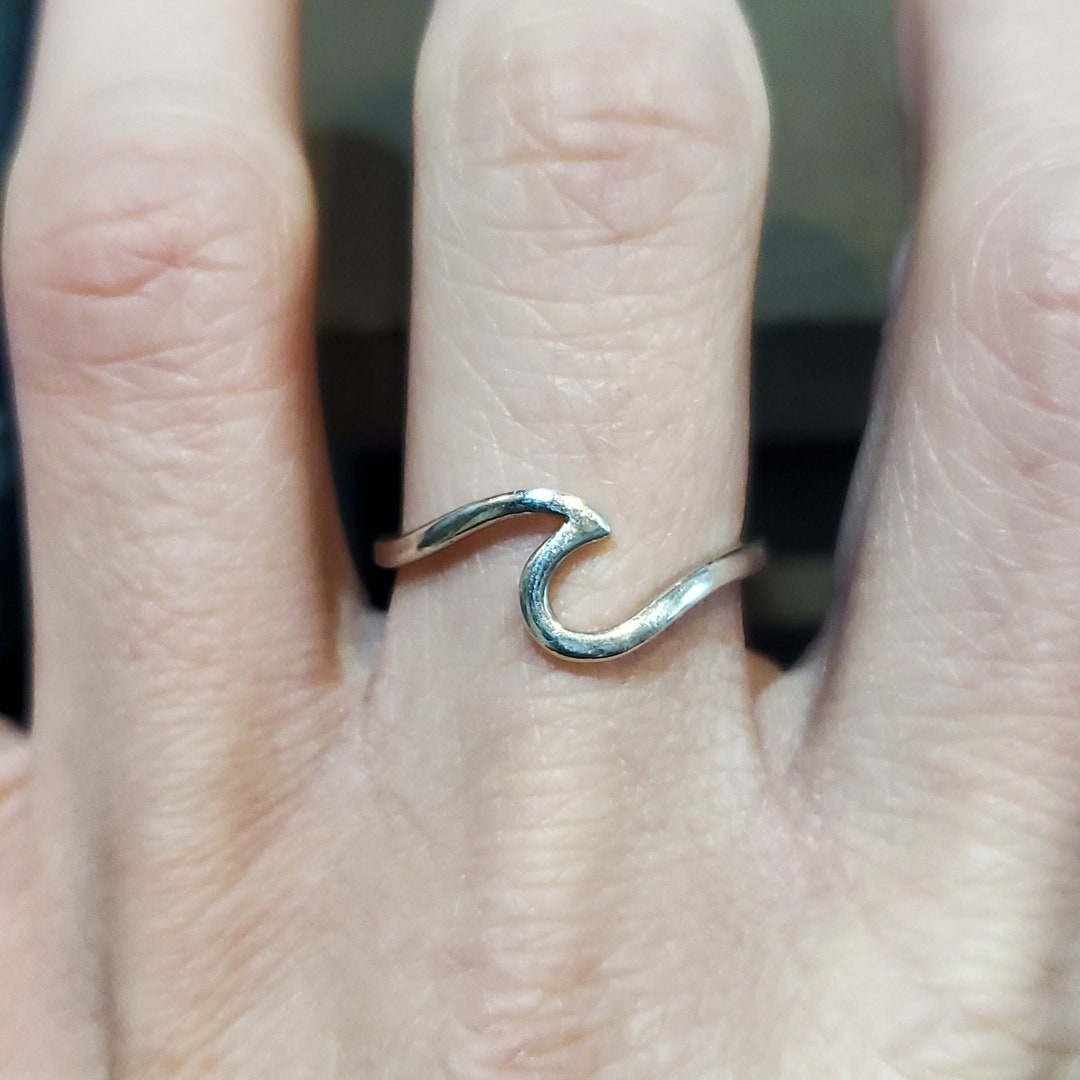 Size 8.5 925 Sterling Silver Cool Ocean Wave Ring - Etsy