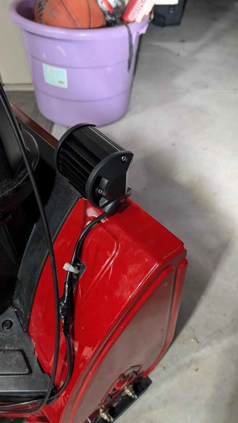 Milwaukee 18V Magnetic LED Light Kit, Snowblower/lawnmower Attachment ...