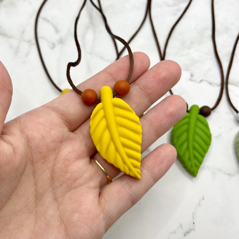 Fidget Jewelry Large Leaf Necklace - Etsy