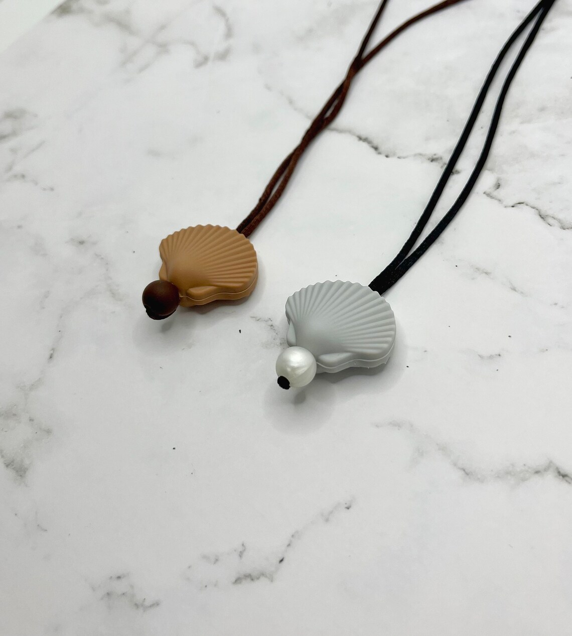 Fidget Jewelry Seashell Necklace - Etsy