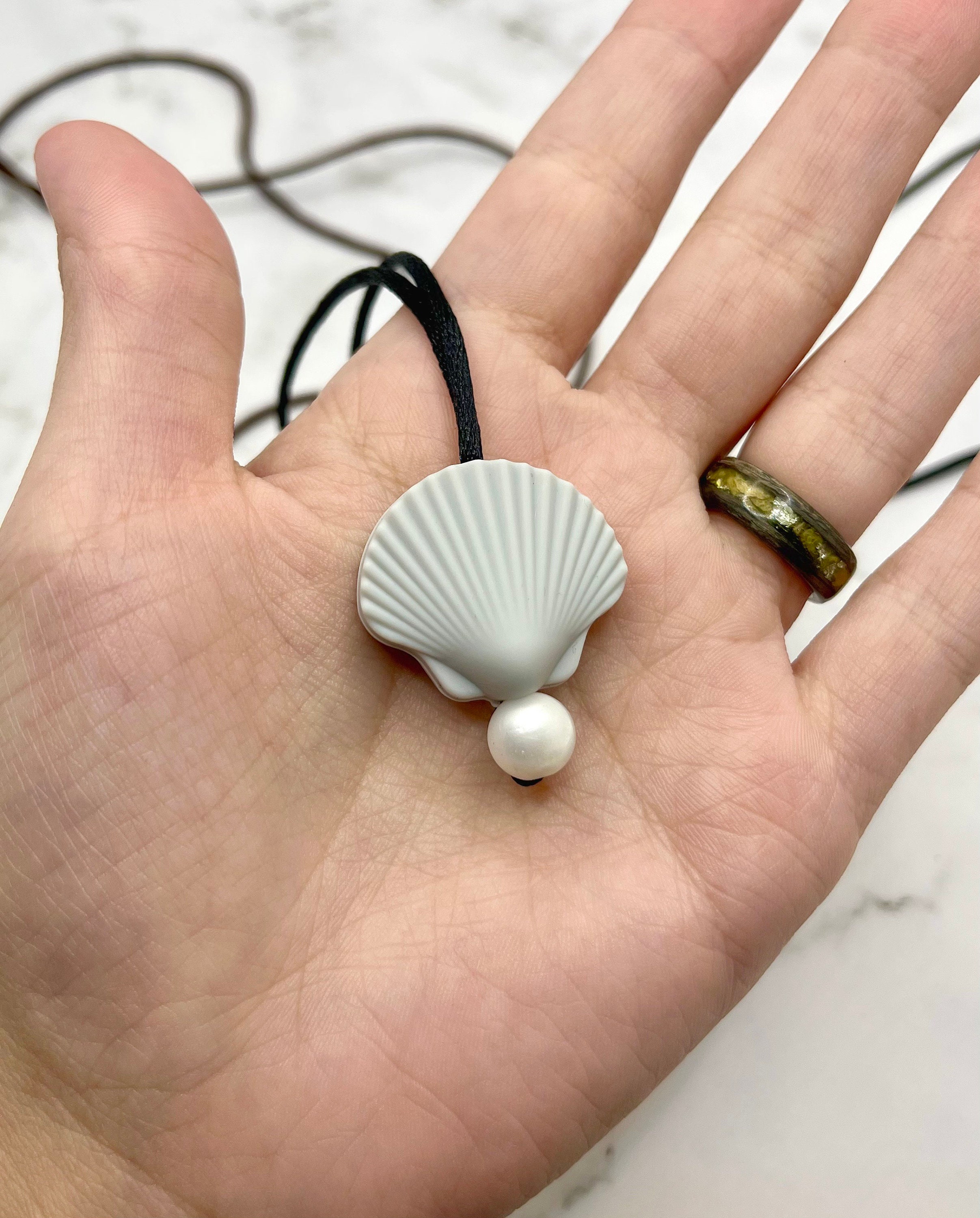 Fidget Jewelry Seashell Necklace - Etsy