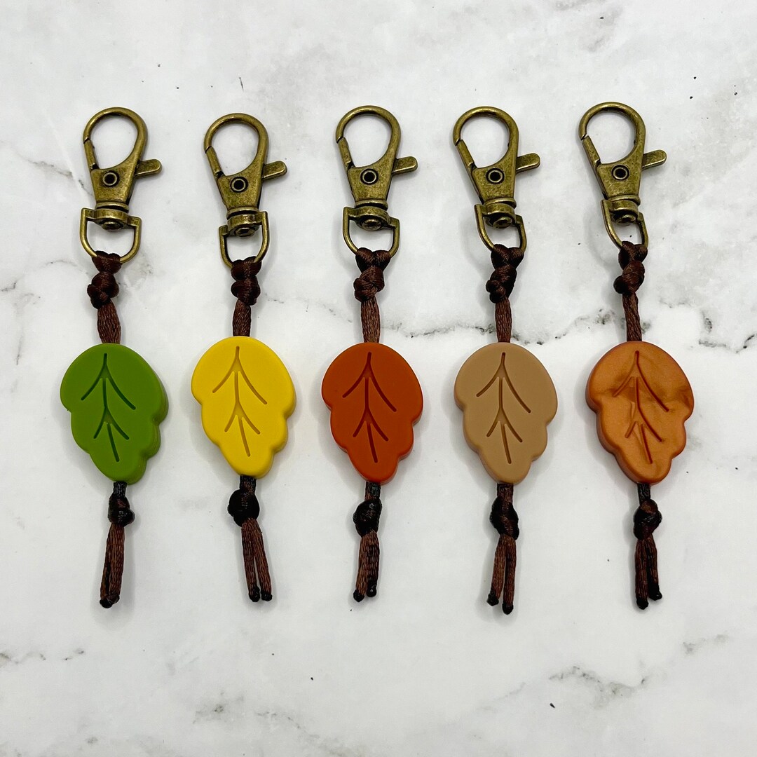 Exclusive Leaf Fidget Charm / Zipper Pull by Artisxan - Etsy