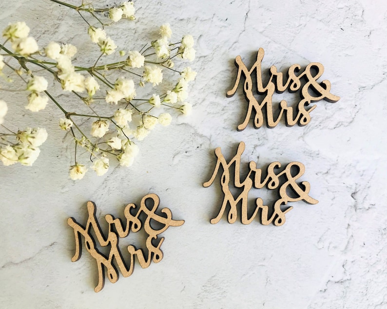Mrs & Mrs Wooden Table Confetti: Rustic Wedding Decor, 15 Pieces - Etsy